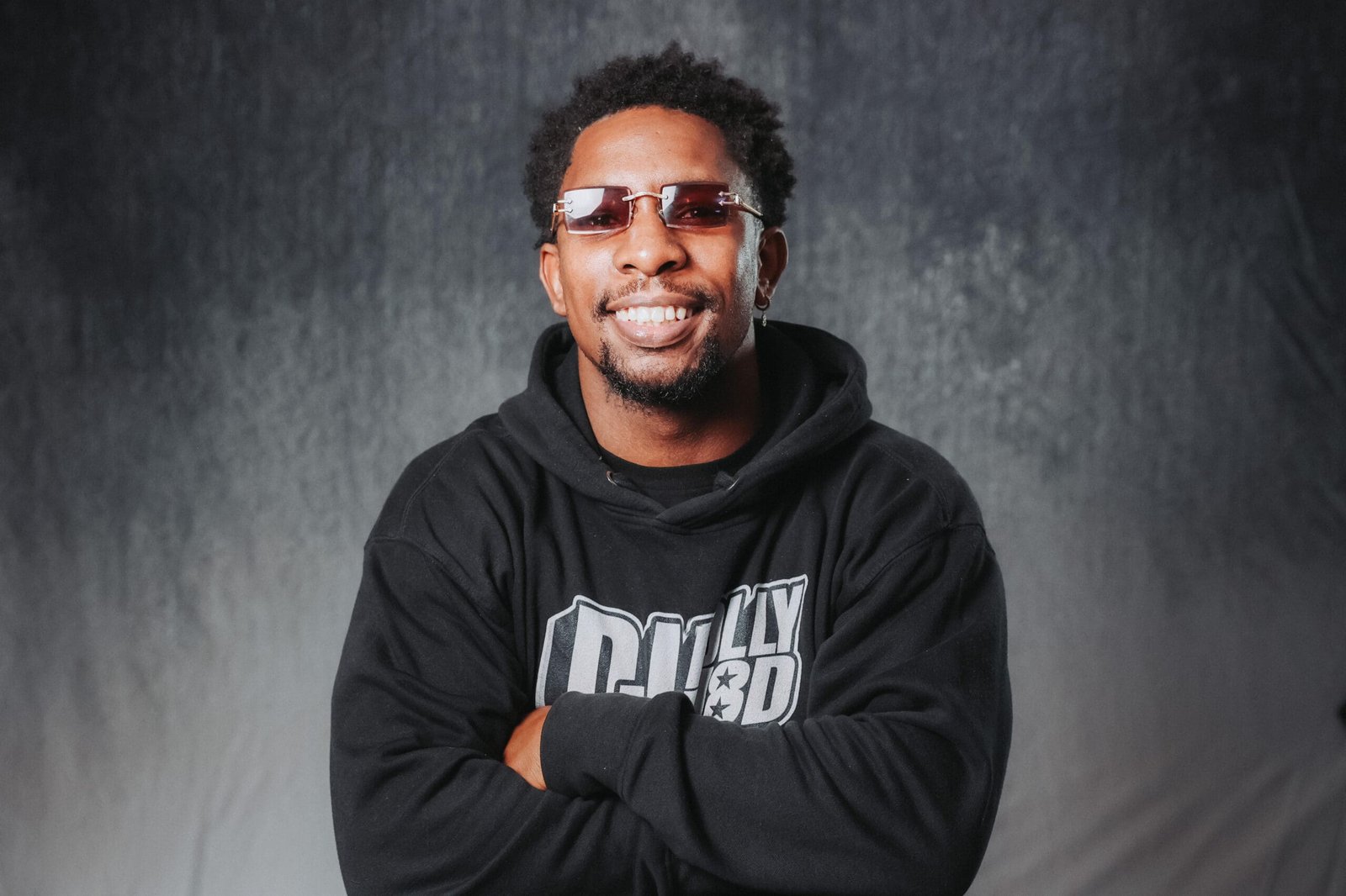 DJ Hollyw8d - An Xperience Interview - Radioradiox.com